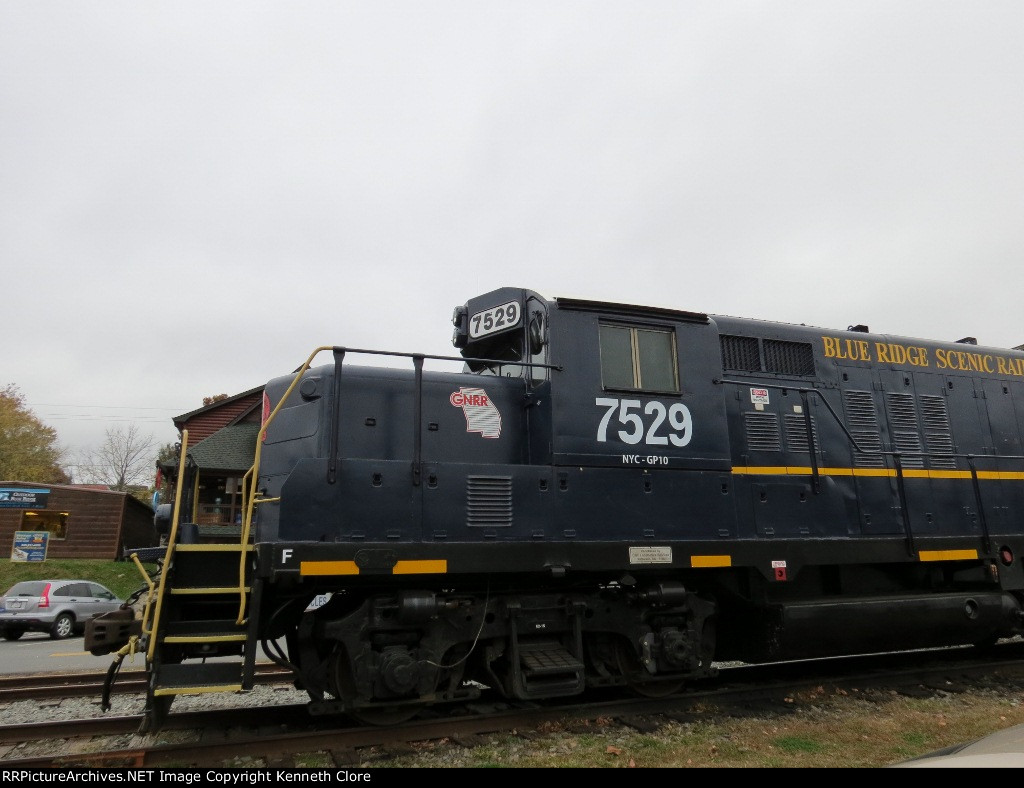 Blue Ridge Scenic Railway Train (GNRR 7529) (pic 2)